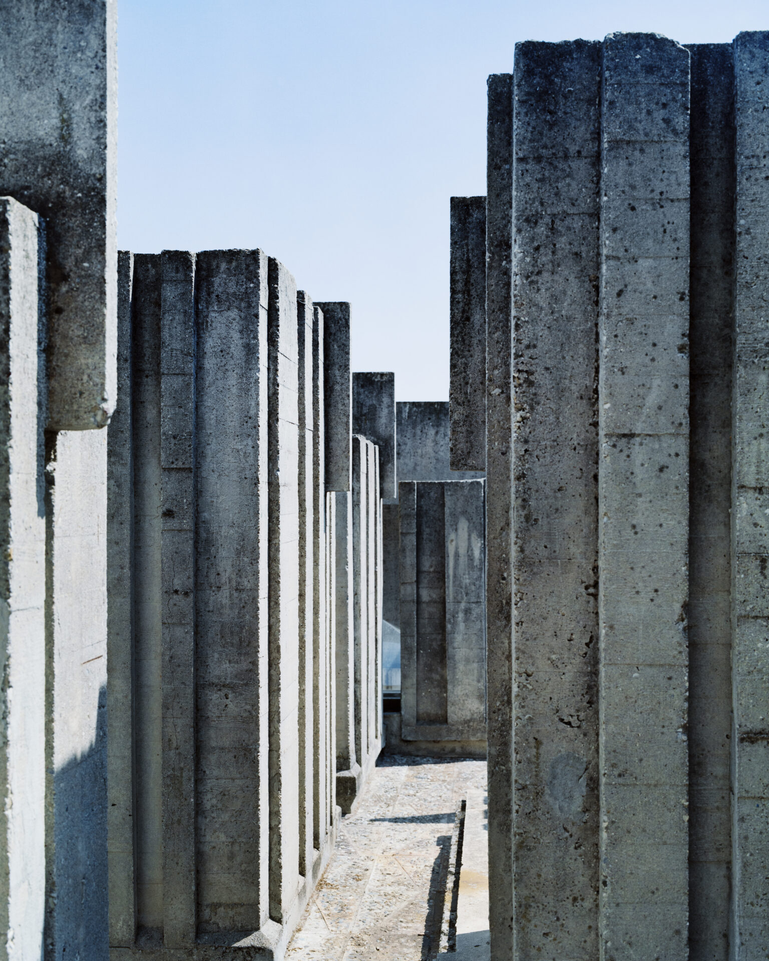 Lines of research - villa arson nice